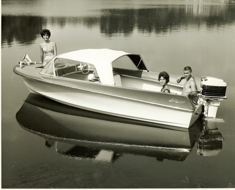 Vintage Fiberglass Photos – Aristocraft Boats – Classic Boats