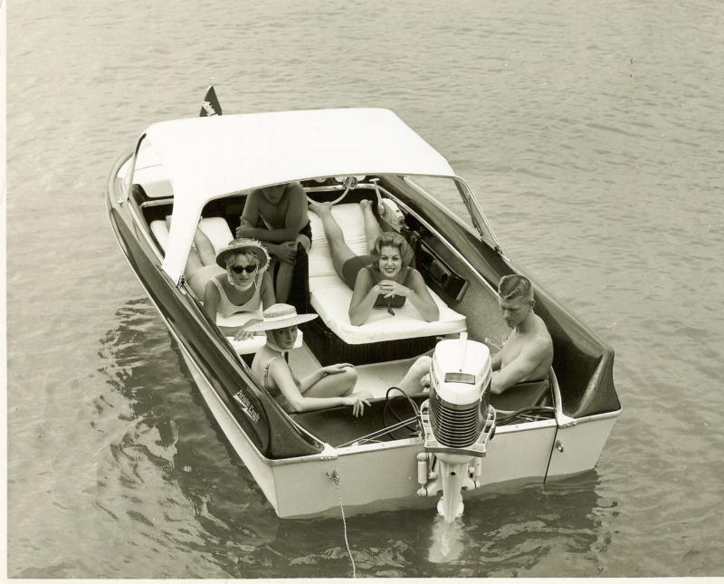 Vintage Fiberglass Photos – Aristocraft Boats – Classic Boats